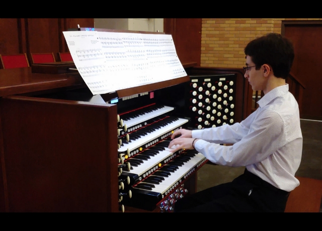 Daily Joy: Amazing 14-year-old organist - From the Top